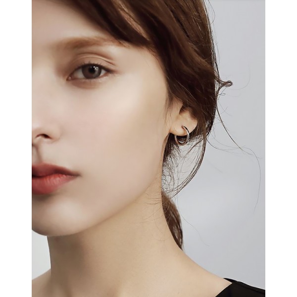 Ivy Gold U-Shaped Hoop Earrings | INXSKY