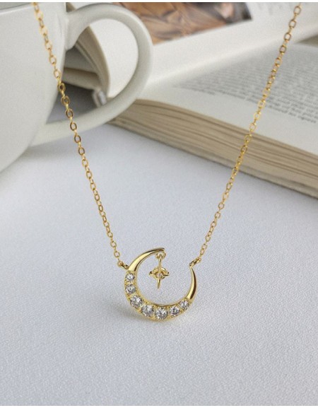 18k Gold Vermeil Crescent Moon Pendant Necklace | INXSKY